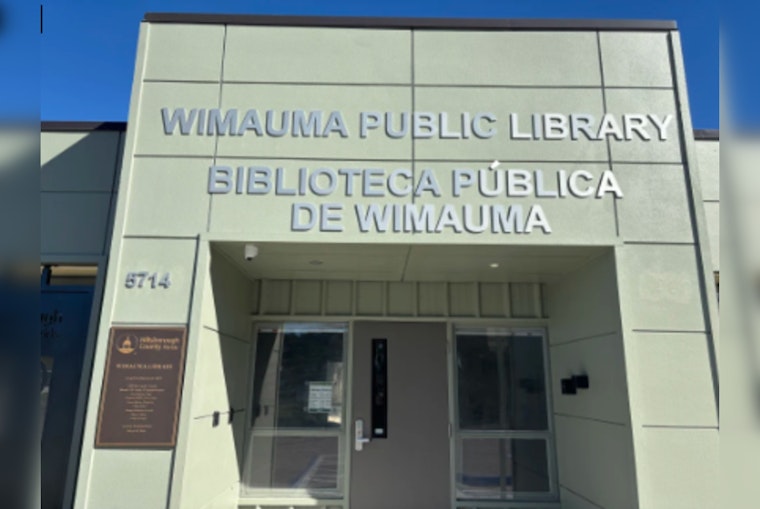 New Wimauma Public Library Opens Its Doors to Serve the Bilingual