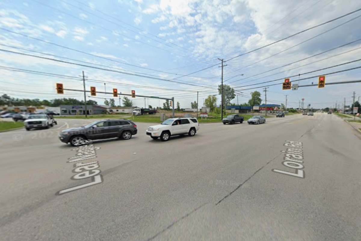 North Ridgeville High School Mourns Loss of 16-Year-Old Hit by Vehicle