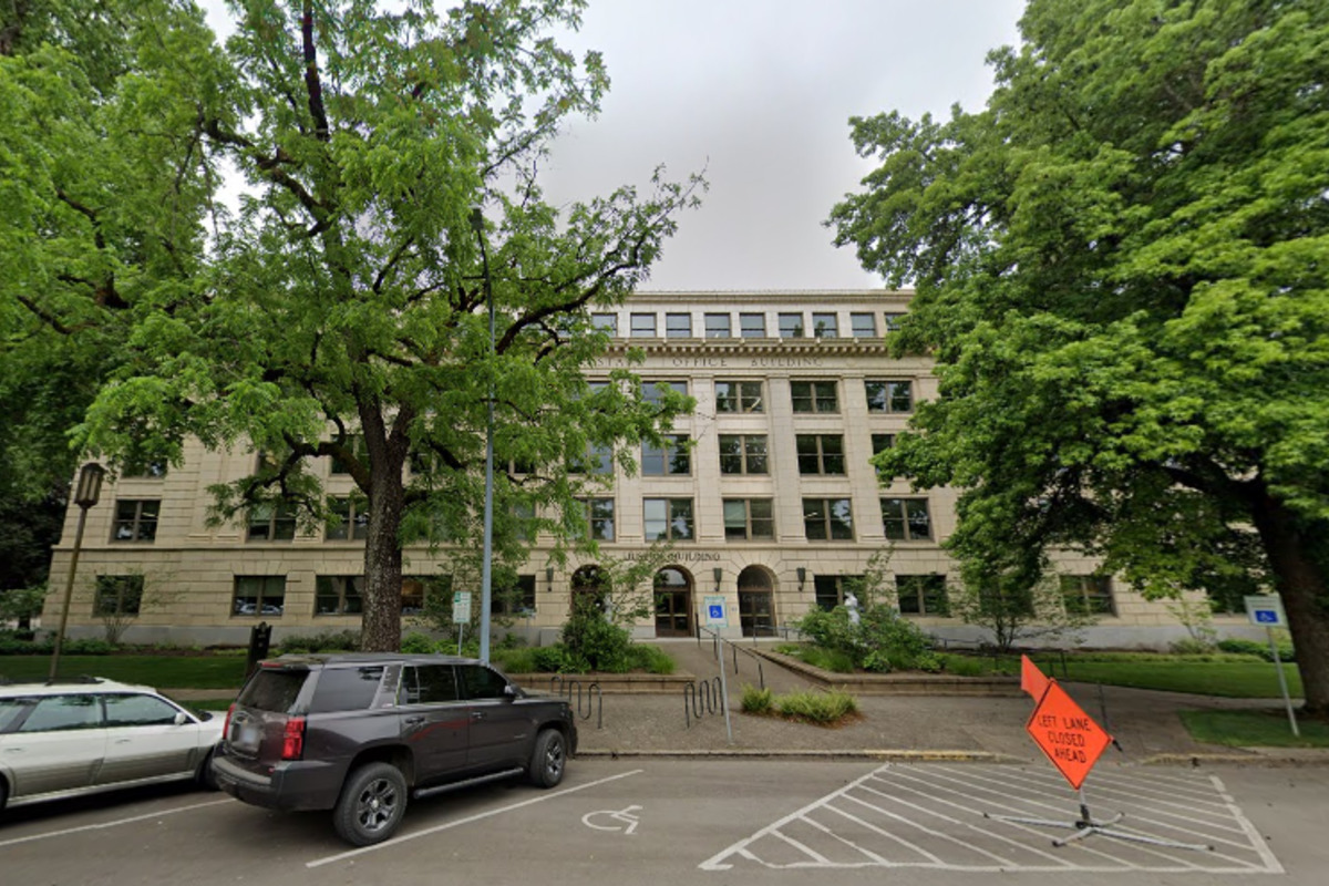 Oregon Legal Chiefs Challenge DHS Tactics, Demand Lawful Conduct from