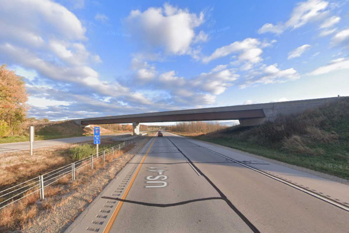 Rollover Crash on I-41 in Washington County Triggers Emergency