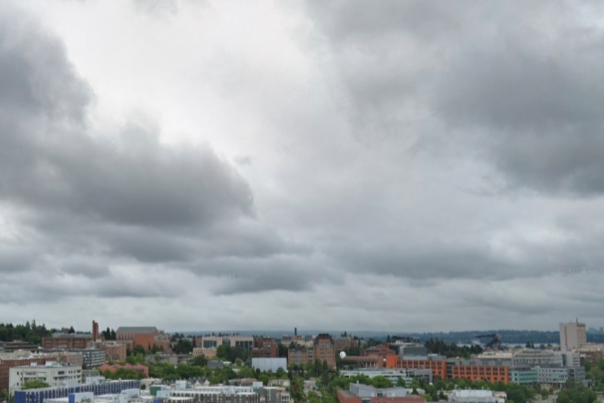Seattle Braces for Mixed Bag of Autumn Weather with Rain and Sunshine
