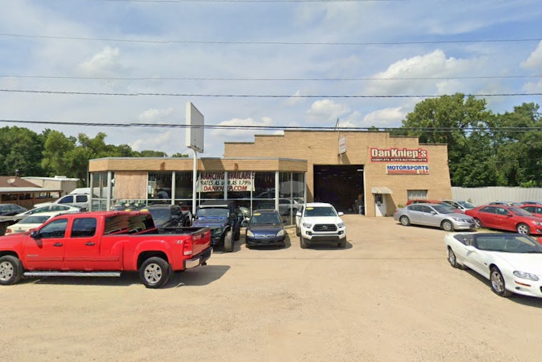 Thanksgiving Blaze Engulfs Morton Auto Shop, Regional Firefighters