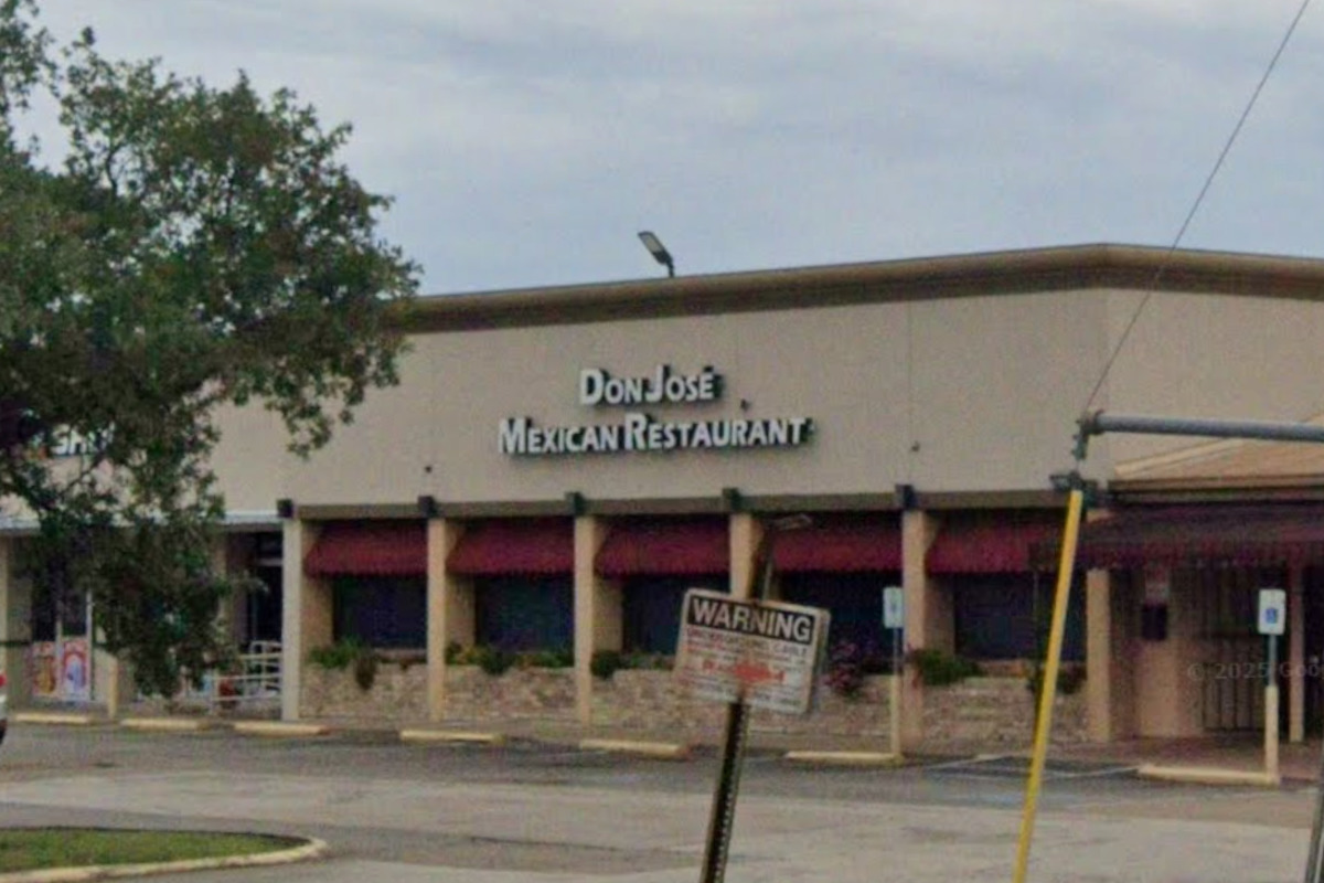 Thanksgiving Night Blaze Heavily Damages Don Jose On Antoine, Houston