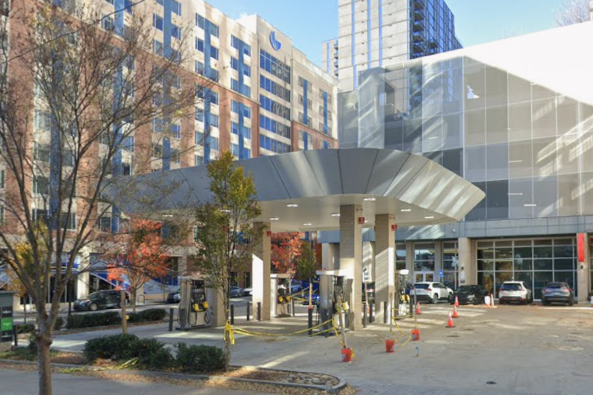 Two Sisters Shot Defending Father from Attacker at Atlanta Gas