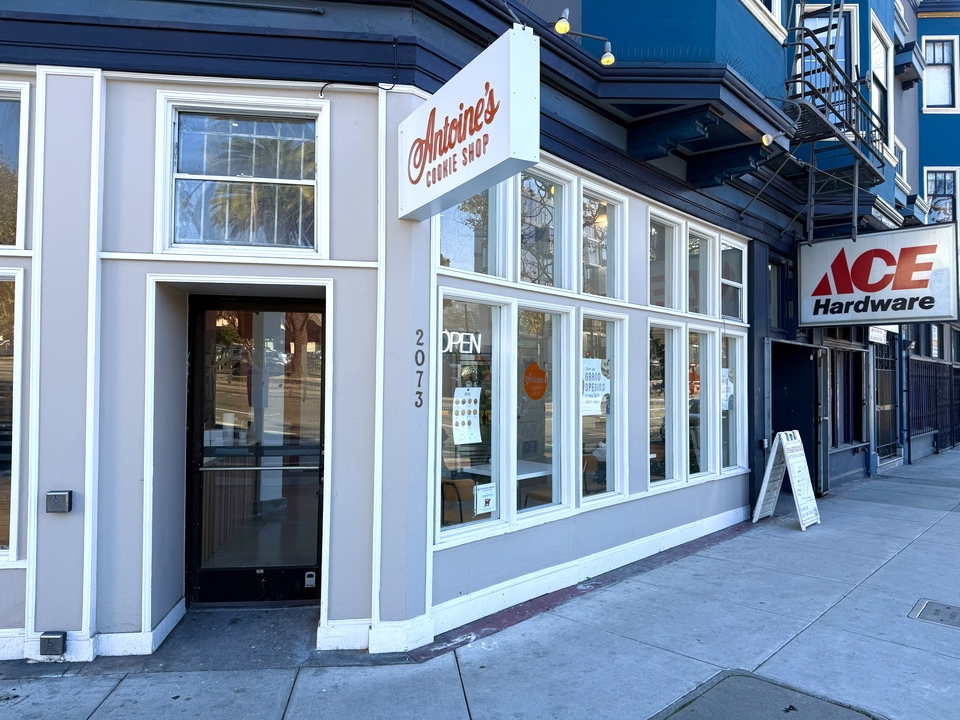 Castro Business Briefs: Deck The Halls Holiday Pop-Up Bar & Antoine's