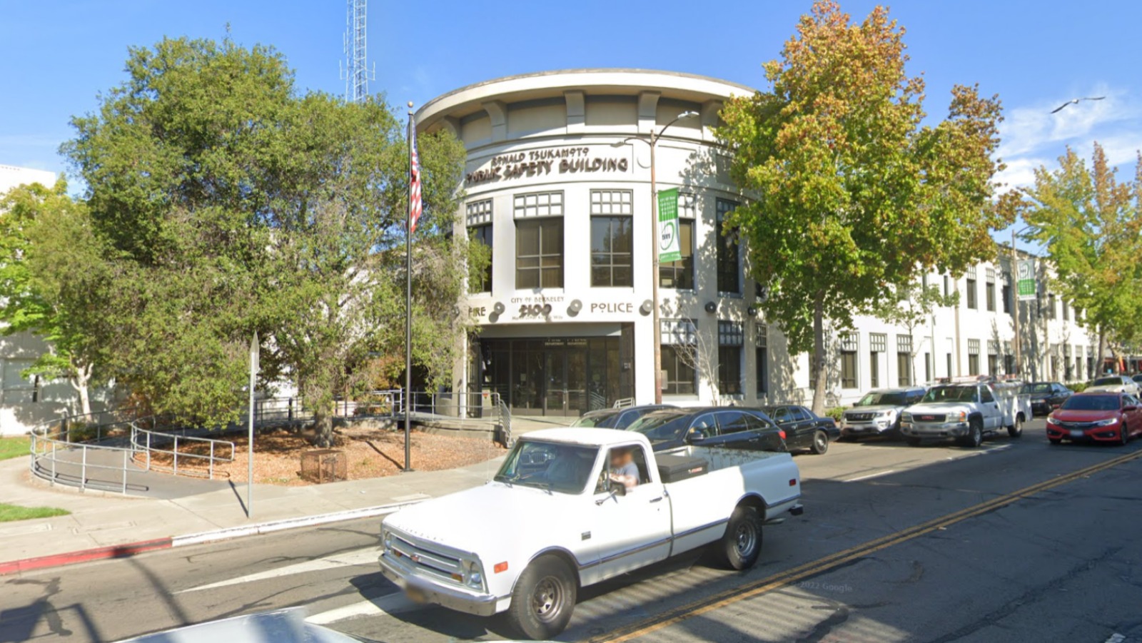 Berkeley Waterfront Driver Says Gunman Took His Car at Frontage and