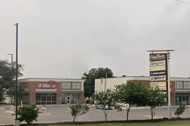 San Antonio Man Hit By Car After Bar Fight On SE Military