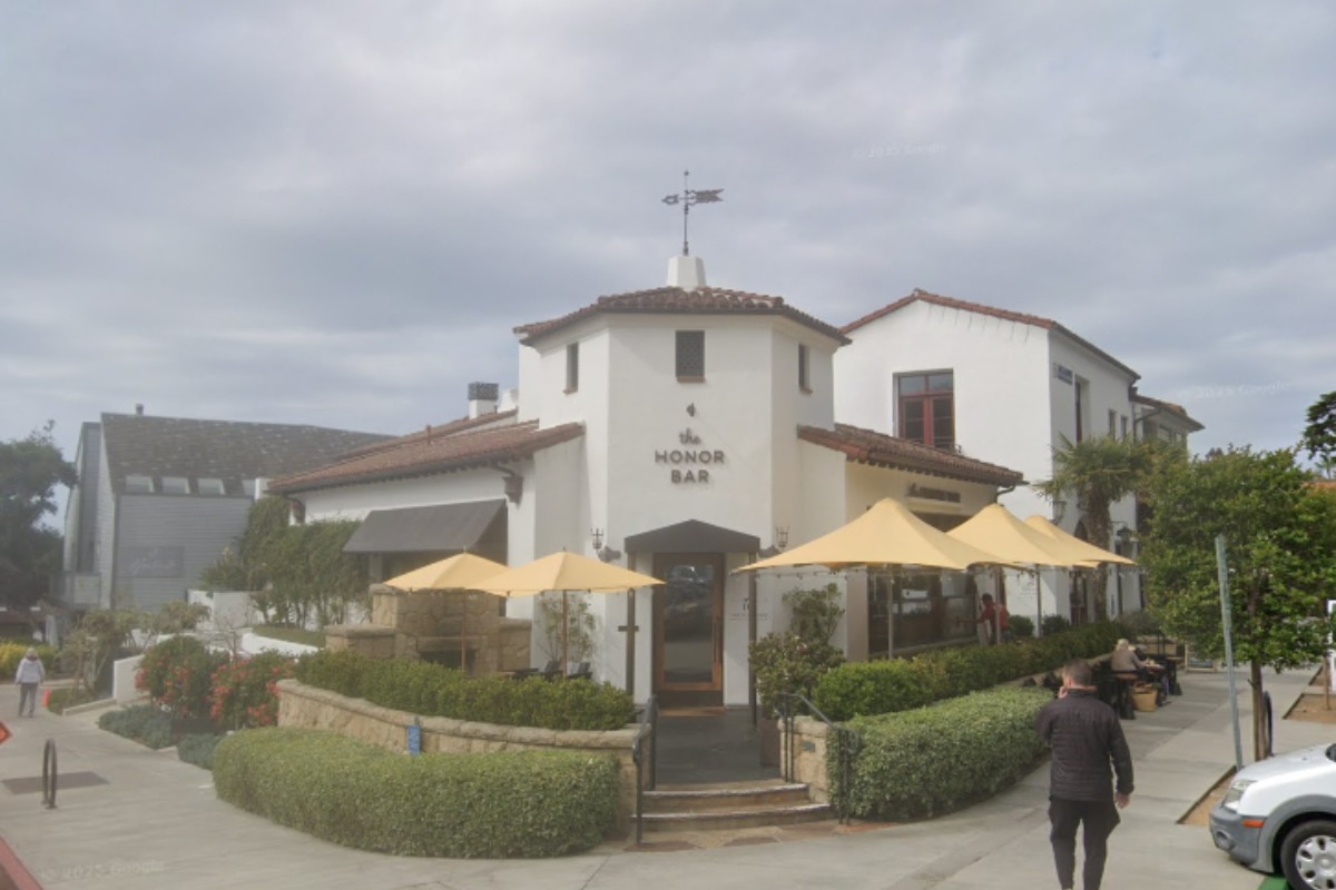 Hillstone's Honor Bar Taking Over Bully's North Corner in Del Mar