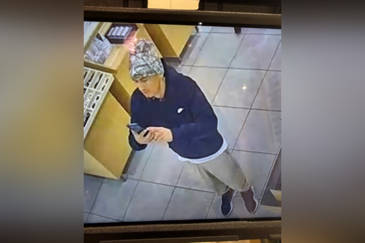 Houston Authorities Seek Suspect in $2,829 Sunglass Hut Heist at