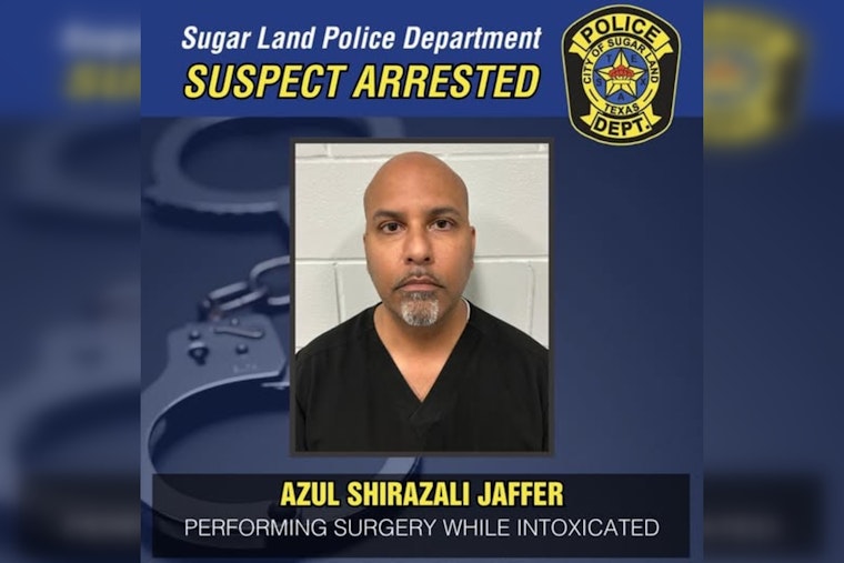Houston Plastic Surgeon Indicted for Allegedly Conducting Surgery