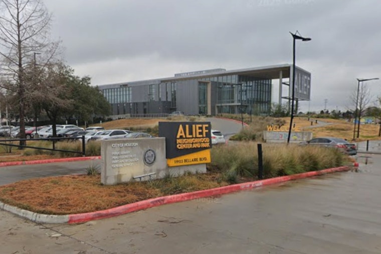 Houston's Alief Neighborhood Faces 7% Population Drop Amid Housing and