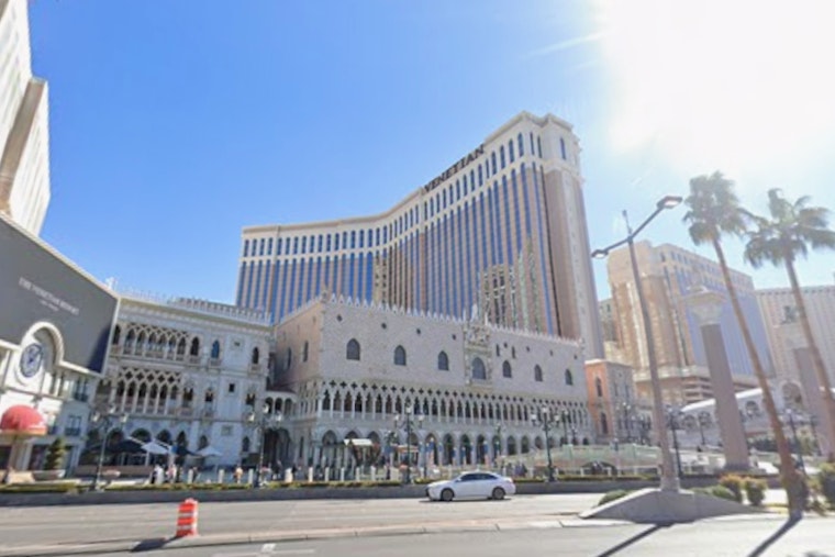 Las Vegas' Venetian Resort Awards $750 Bonuses to Full-Time Flex