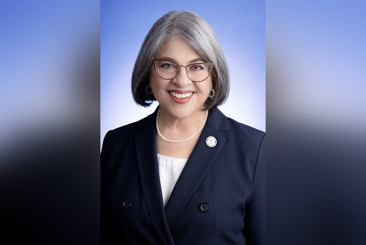 Miami-Dade Mayor Grants Holiday Pardon to Pig Named 6-7 in Celebrated