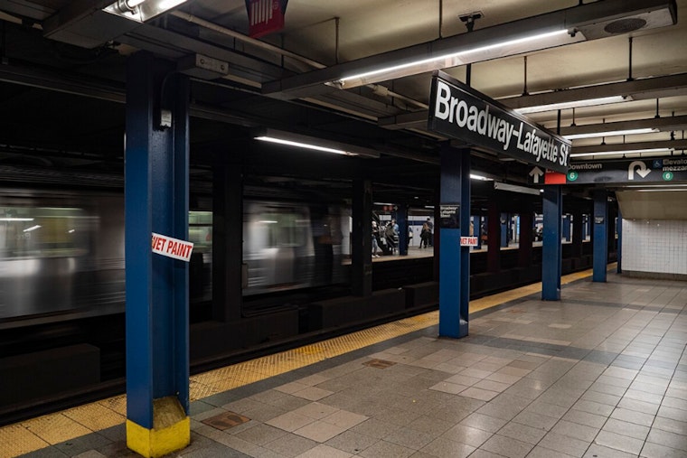 New Fare Gates in NYC's Soho Subway Station Cause Delays and Security