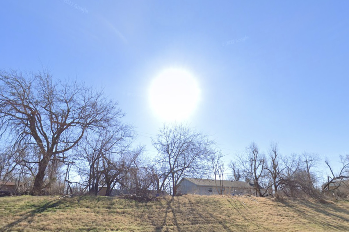 Oklahoma City Faces Rapid Weather Changes with Sunny Skies and Gusty