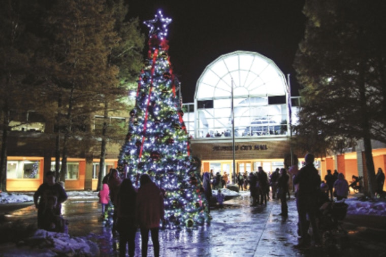 St. Peters Gears Up for 36th Annual Indoor Holiday Tree Lighting