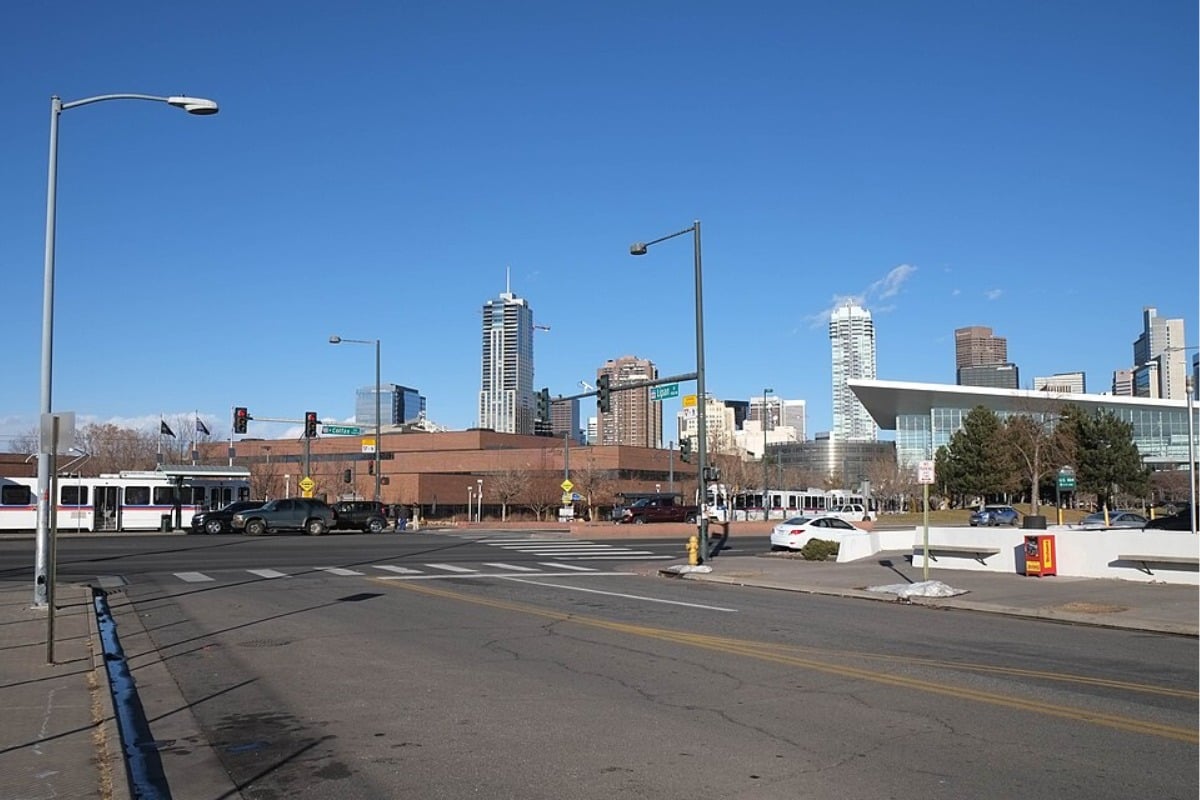Sunny and Warm Christmas Day in Denver with Seasonal Shift Ahead, NWS