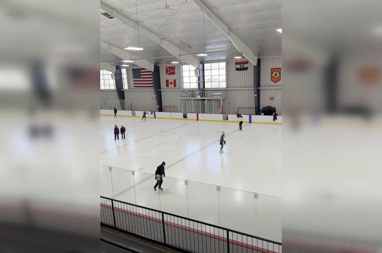 Webster Groves to Host Festive Ice Skating Event with Santa in St.