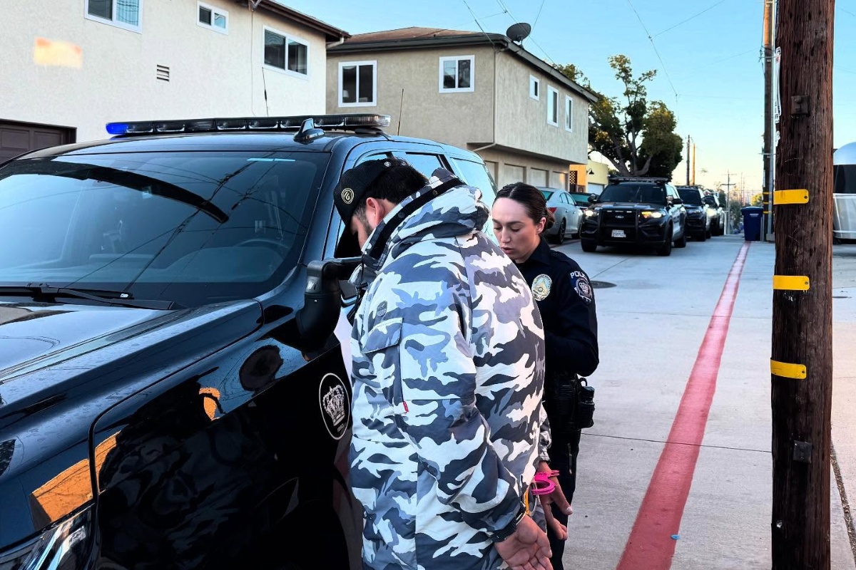 Amazon Delivery Driver in Coronado Thwarts Carjacking Attempt, Suspect
