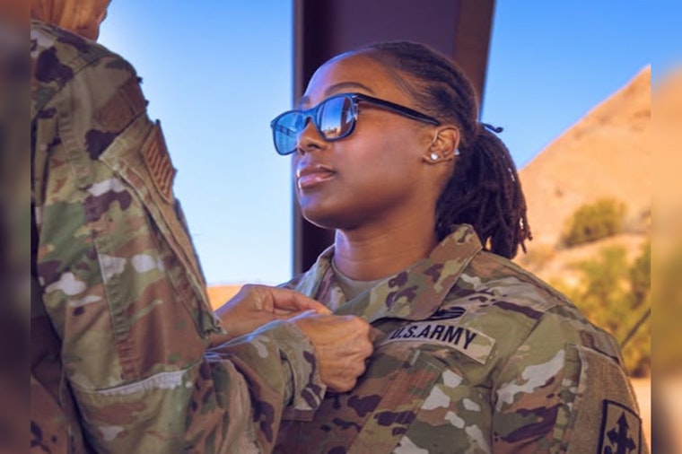 Arizona Heroine Sgt. Aneska S. Holness Awarded Purple Heart After