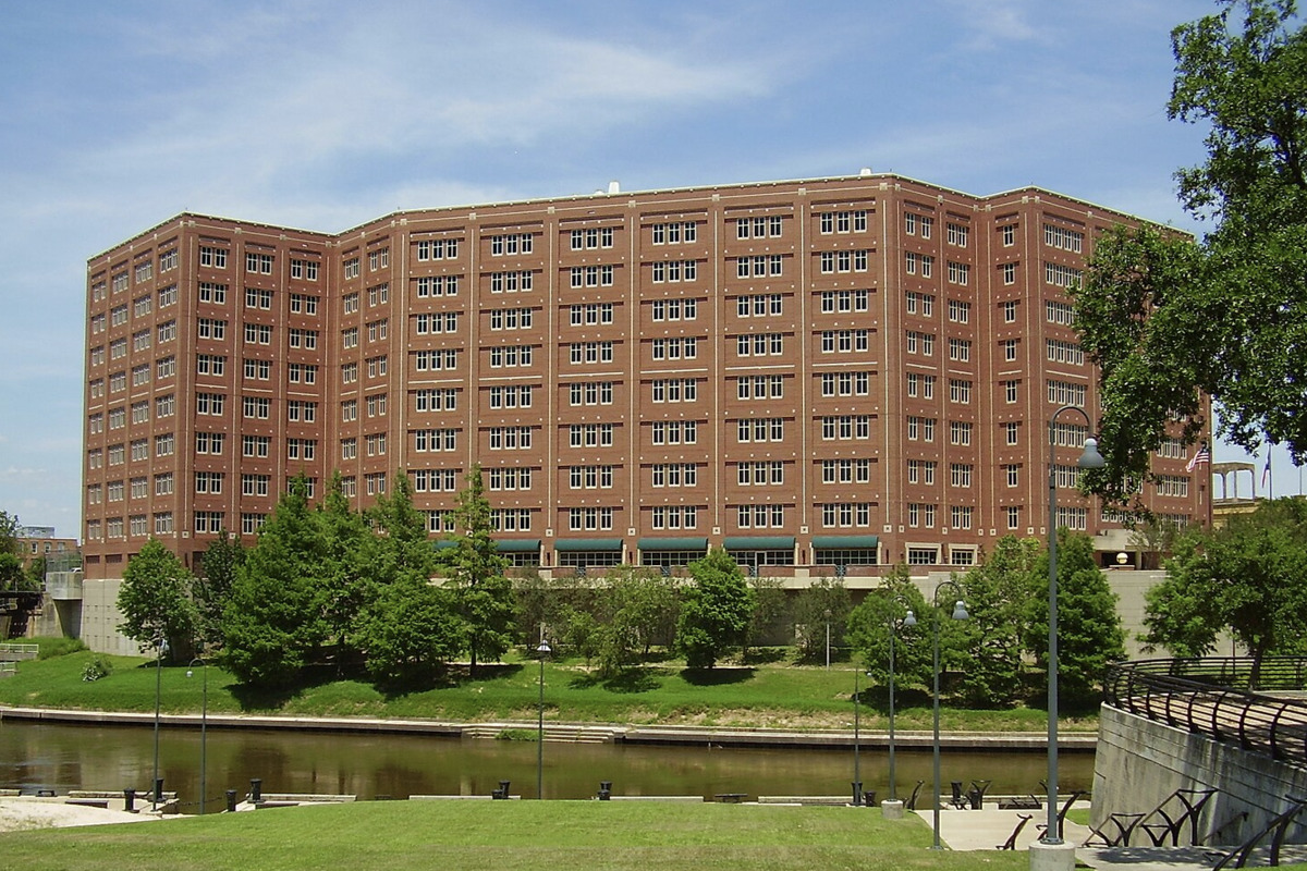 Capital Murder Suspect Mistakenly Freed After Identity Mix-Up at