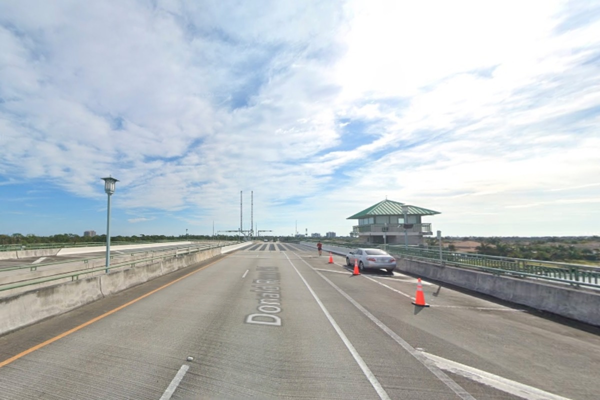 Donald Ross Road Bridge Closed to Marine Traffic in Palm Beach Due to