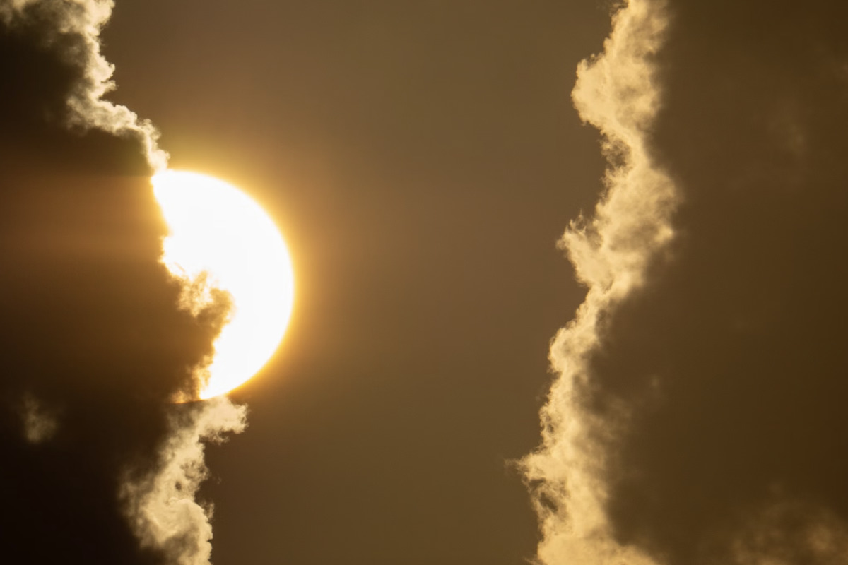 Indianapolis Braces for Mixed Weather with Sun, Rain, and Shifting