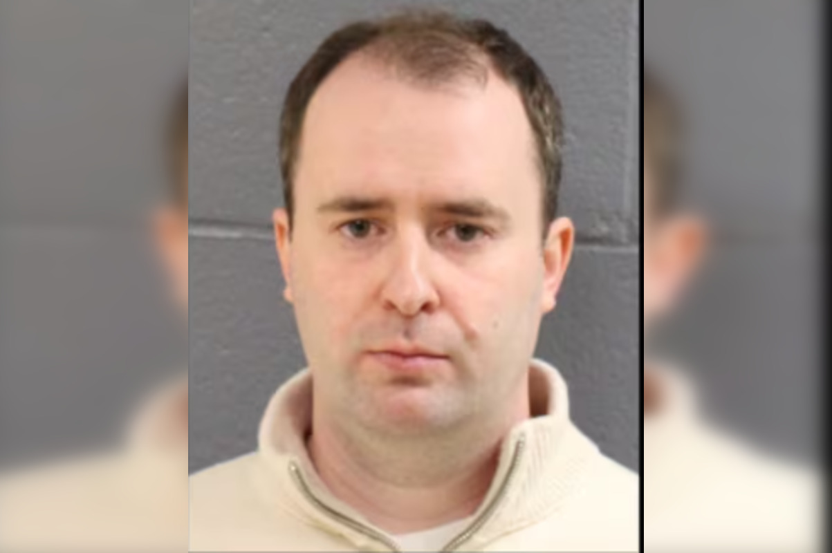 JetBlue Pilot Arrested for Child Sex Charge Before Commanding