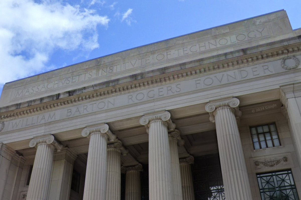 MIT Unveils Revolutionary Smart Apparel, Future of Fashion Now Machine