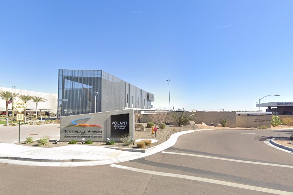 One Dead, Three Injured as Learjet Crashes at Scottsdale Airport