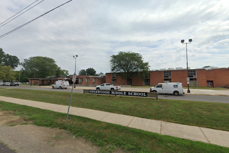 Sherwood Middle School Students Forge Superhero Identities with AI in