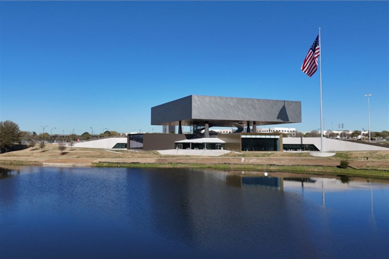 Arlington's New National Medal of Honor Museum Opens, Honoring