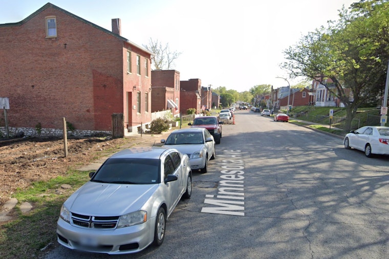 Delivery Driver Robbed at Gunpoint in St. Louis's Patch Neighborhood,