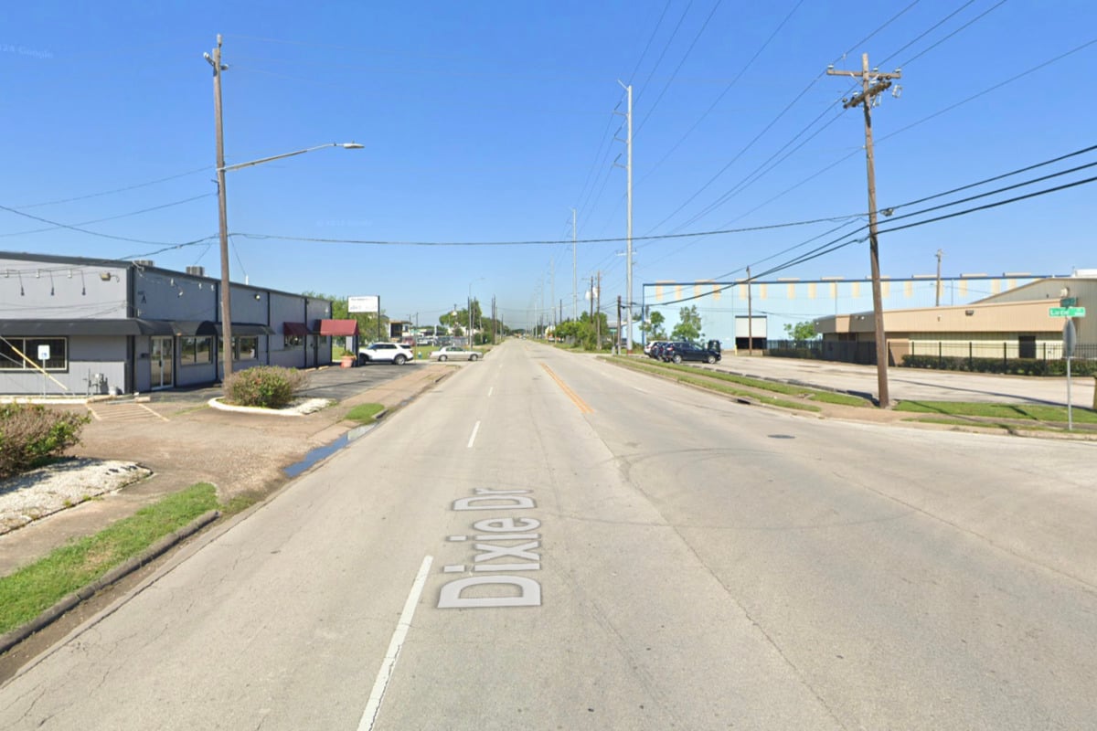 Houston Police Investigate Fatal Shooting of Young Man on Dixie Drive,