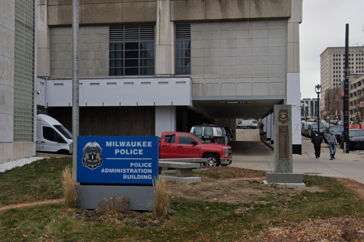 Milwaukee Police Officers Undergo Training to Meet Deadline for School