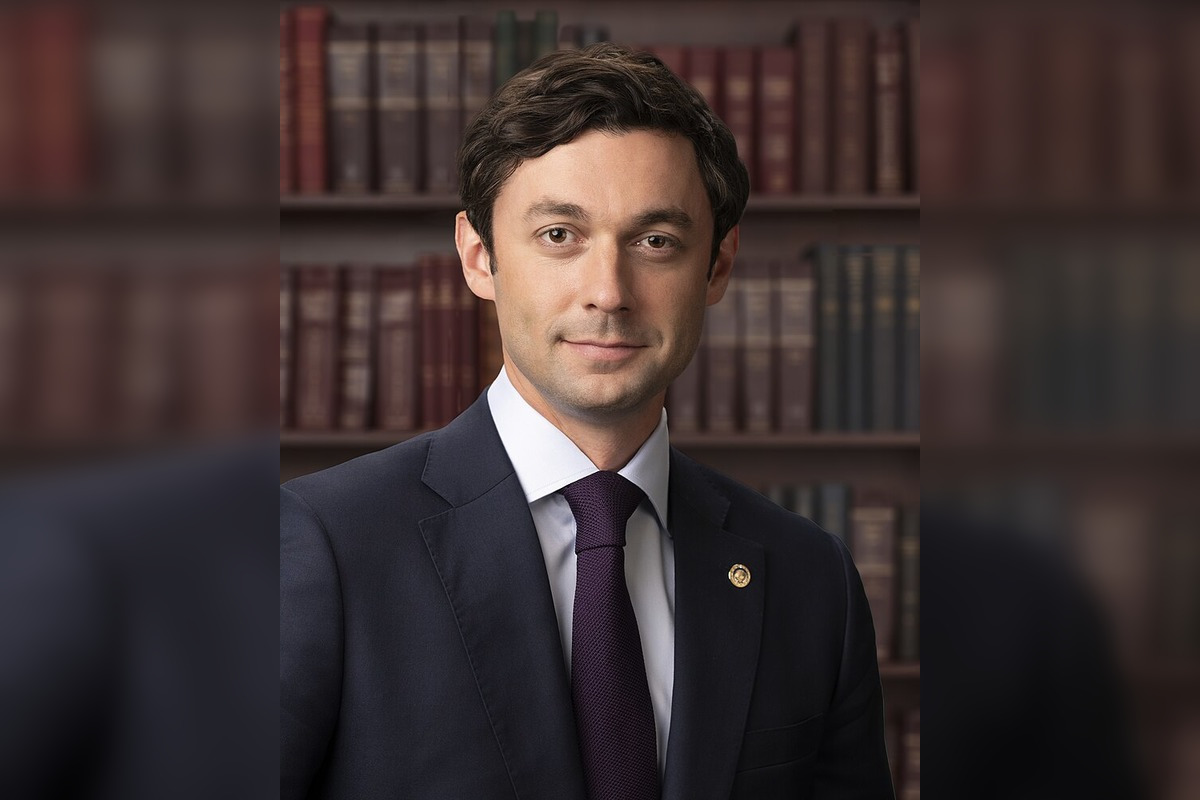 Senator Jon Ossoff Rallies Supporters in Atlanta, Setting Stage for