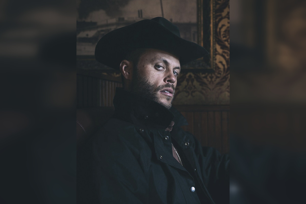 Texas Music Titans Leon Bridges and Charley Crockett Set for ‘The