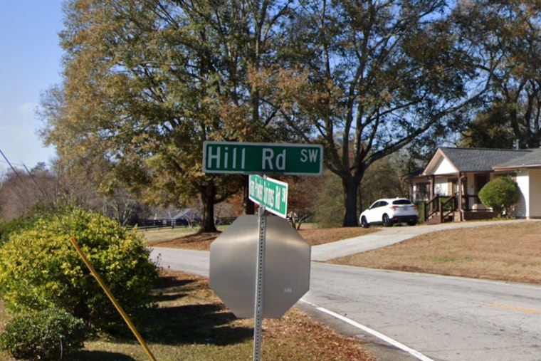 Two Hospitalized After Trench Collapse Near Powder Springs in Cobb