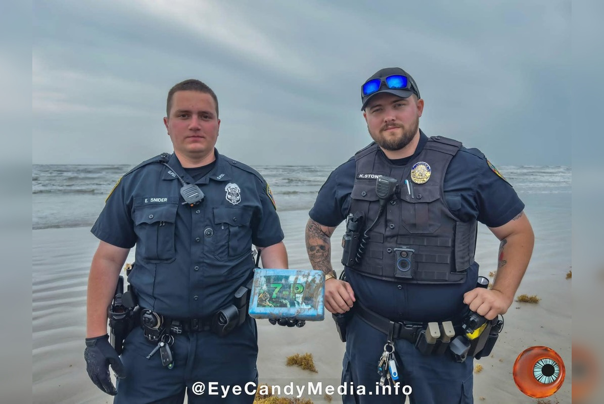 Easter Sunday Surprise as Cocaine Packages Wash Ashore in Galveston