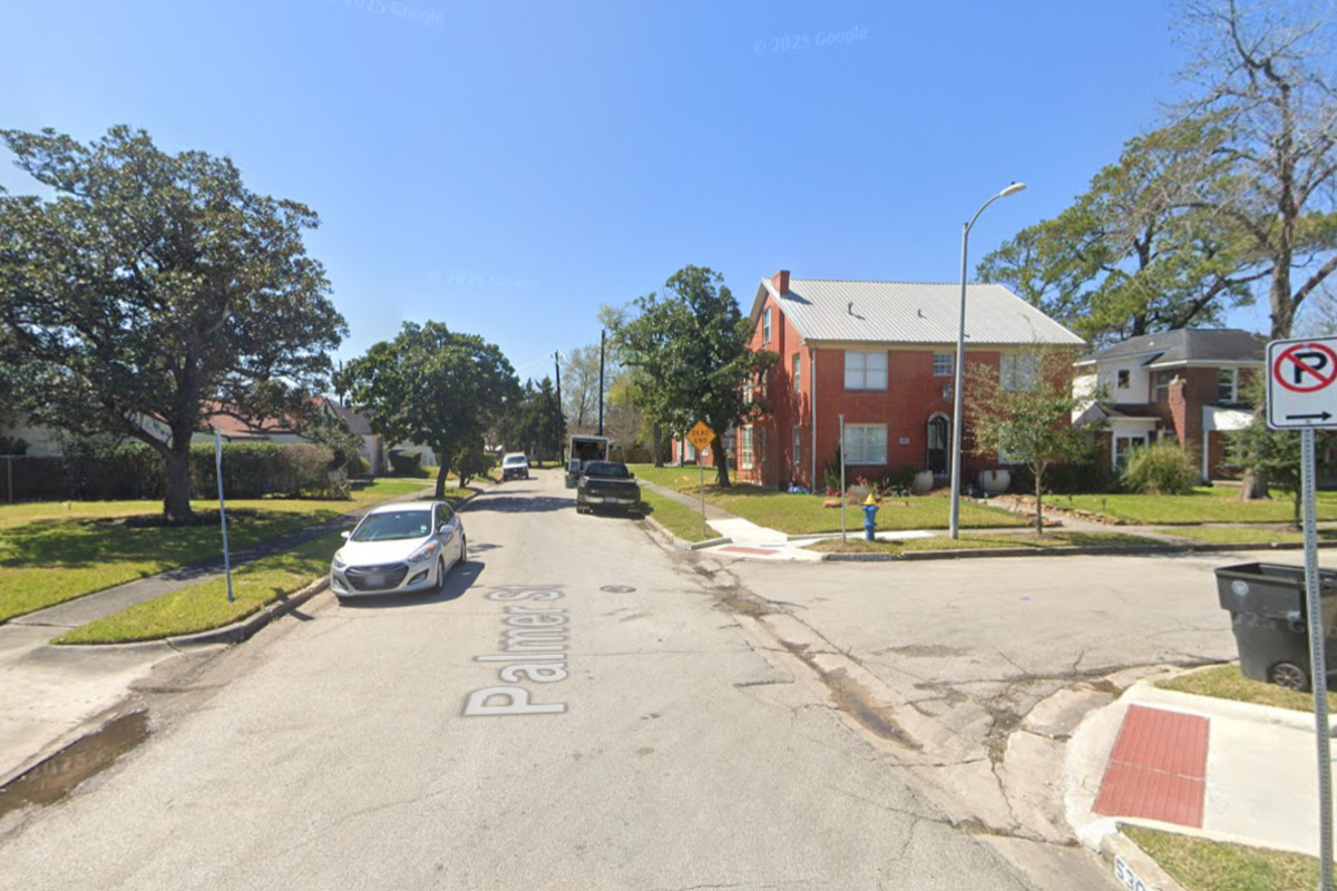 Fire Engulfs Vacant MacGregor House in Houston, Causing $85K in