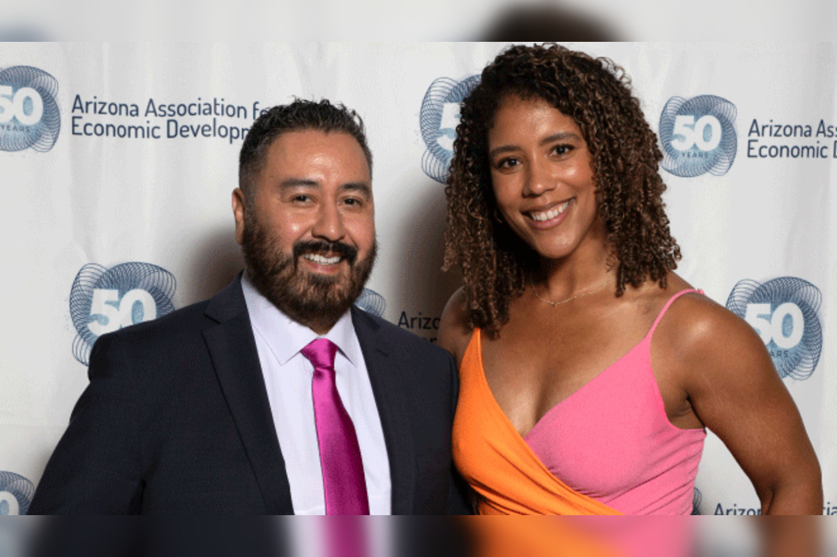 Glendale’s José Contreras Honored as Emerging Economic Developer of