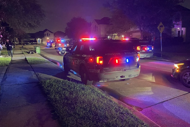 Gunmen at Large After Deadly Garage Shooting in Southeast Houston, One