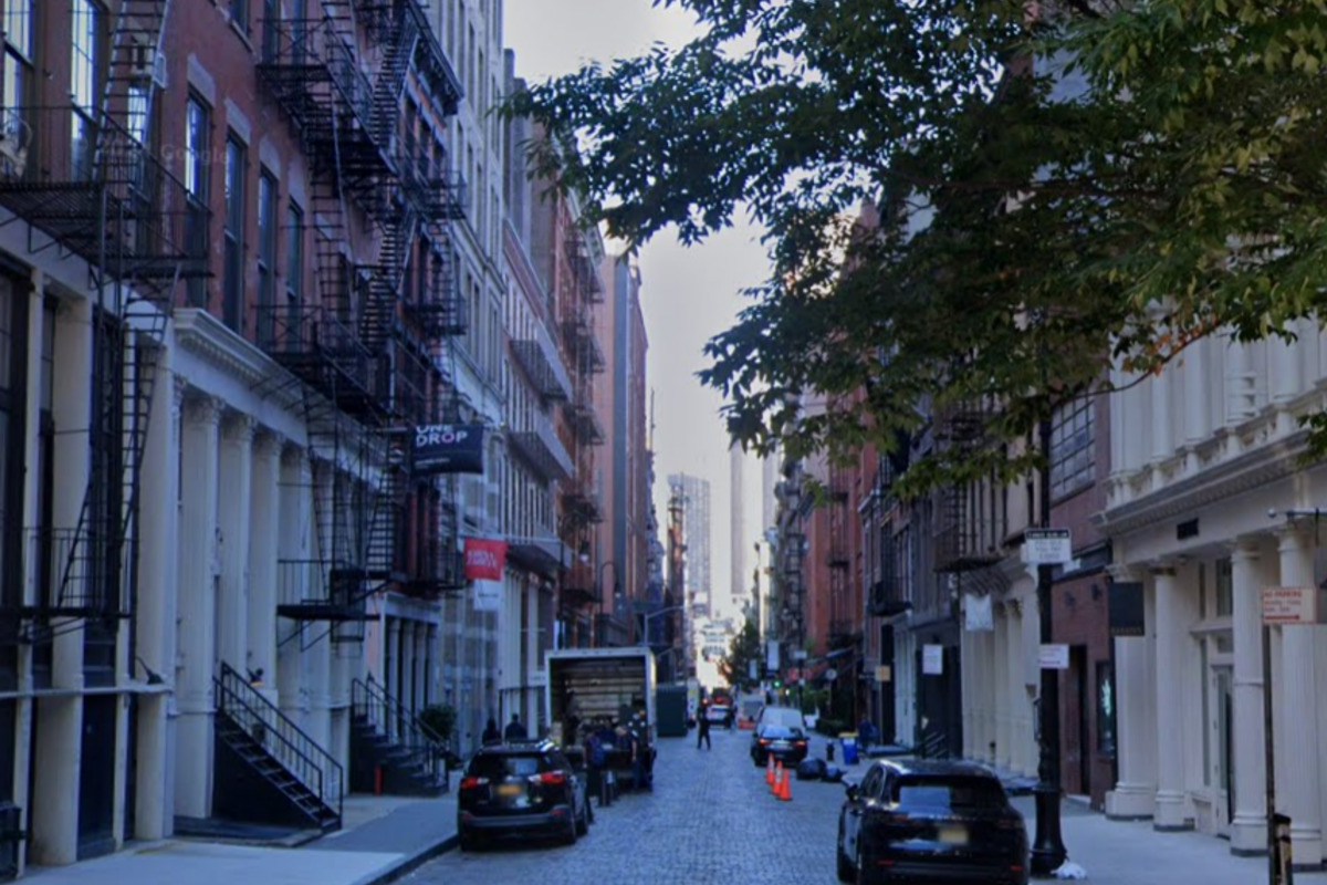 Manhattan's Retail Market Blooms with Lowest Vacancy Since 2017,