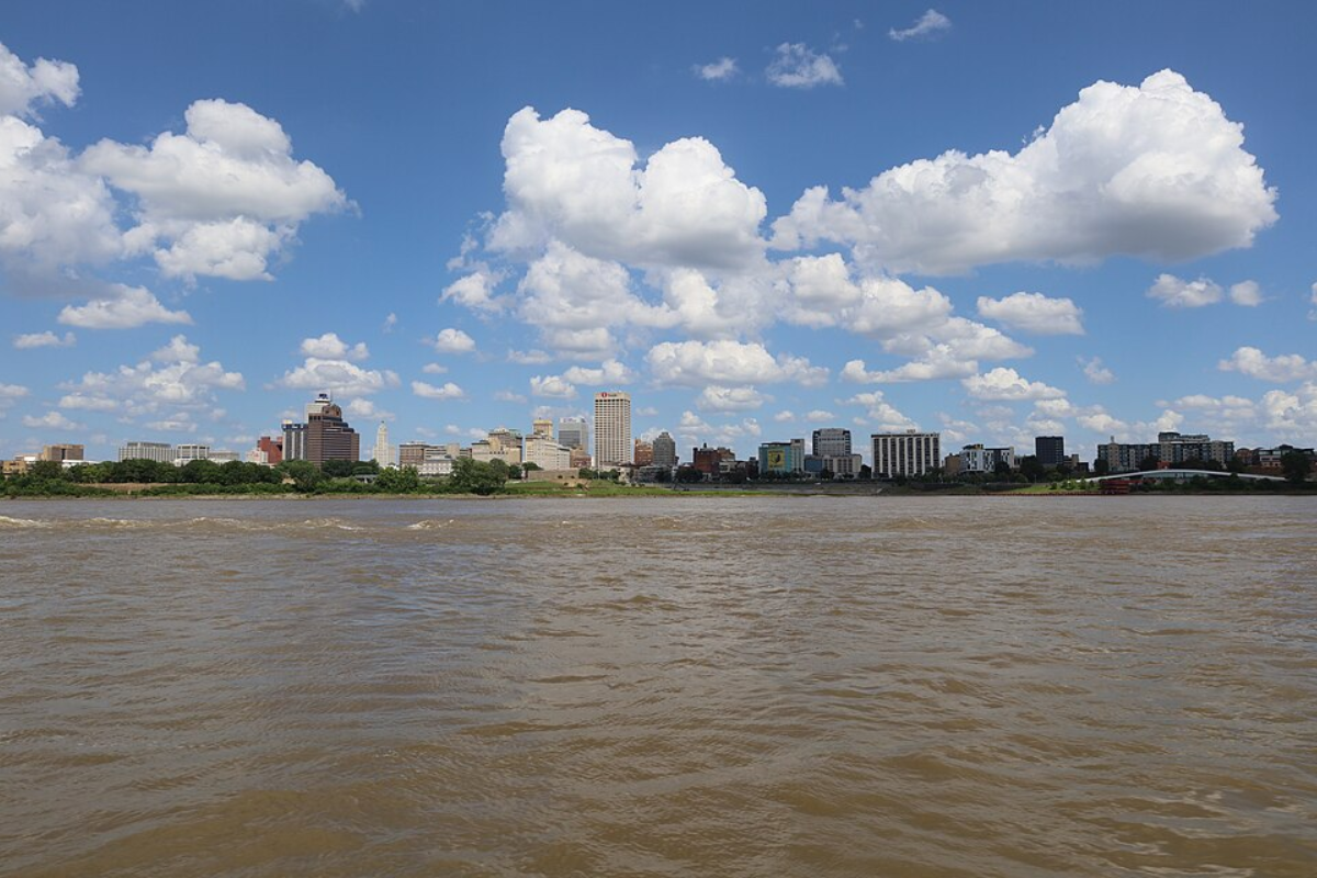 Memphis on Alert: NWS Issues Flood Warning for Mississippi River as