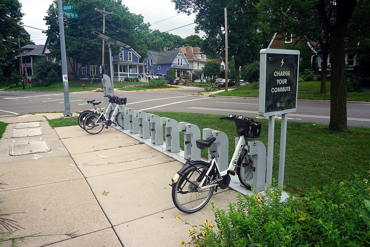 Milwaukee’s Bublr Bikes Partners with Veolia for Eco-Friendly – Green Reporter