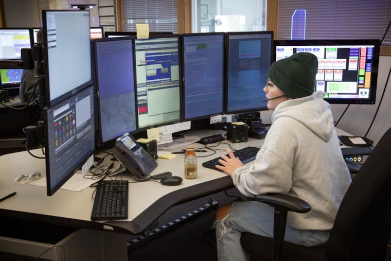 Oregon Salutes Public Safety Telecommunicators with Official