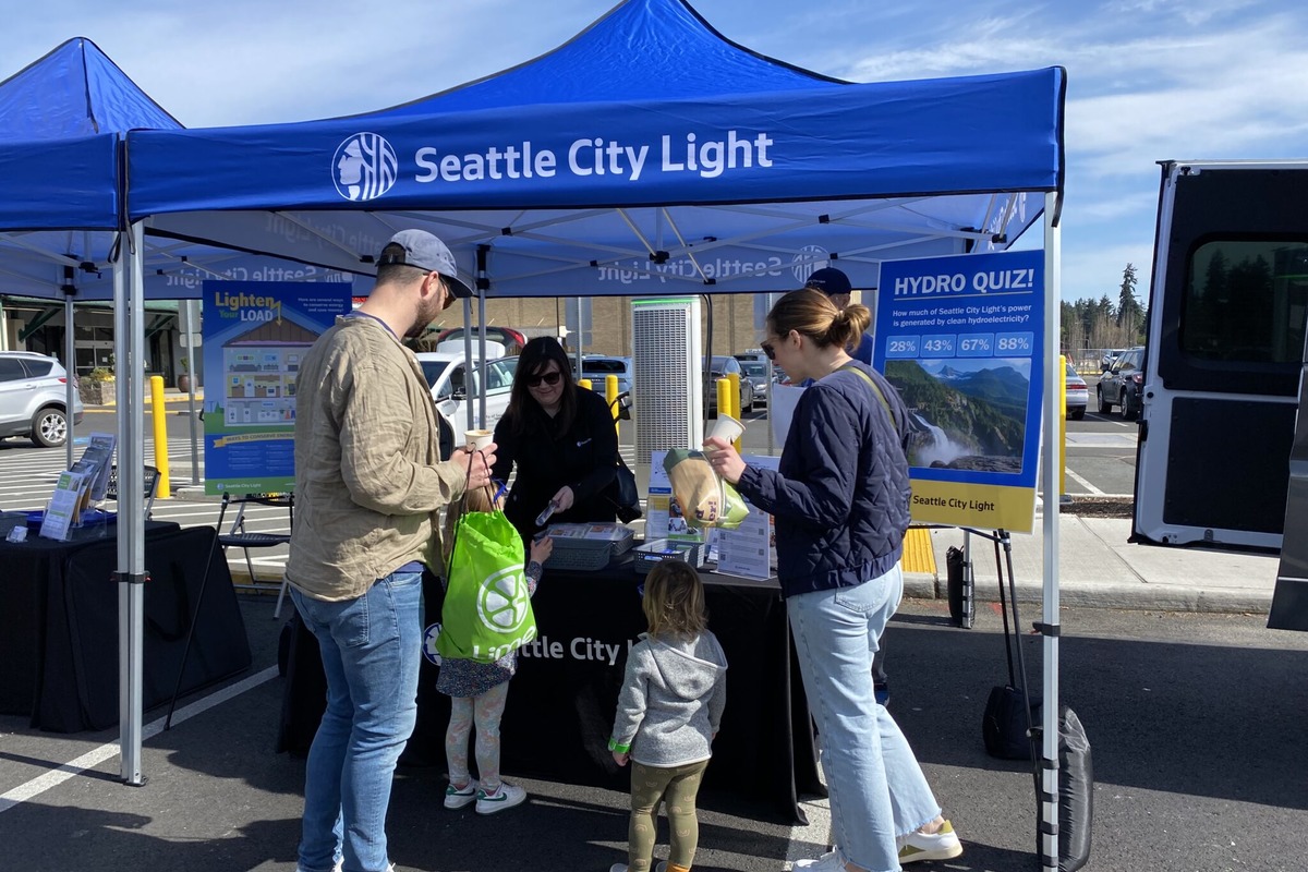 Seattle City Light Partners with Town & Country Markets for Earth Day,