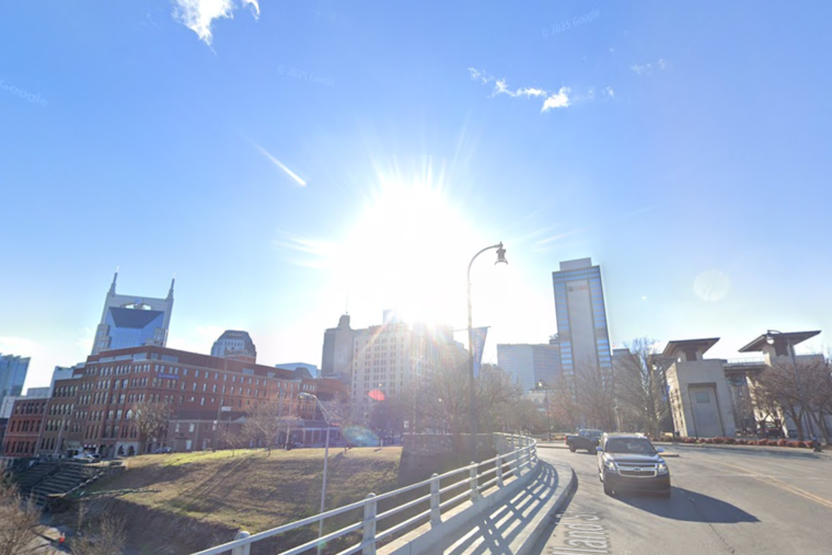 Spring Sunshine and Potential Weekend Showers in Nashville