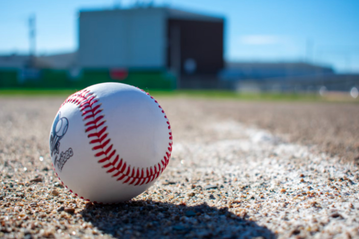 UNLV Baseball Falters in Series Finale Against UNR, Sliding Further in
