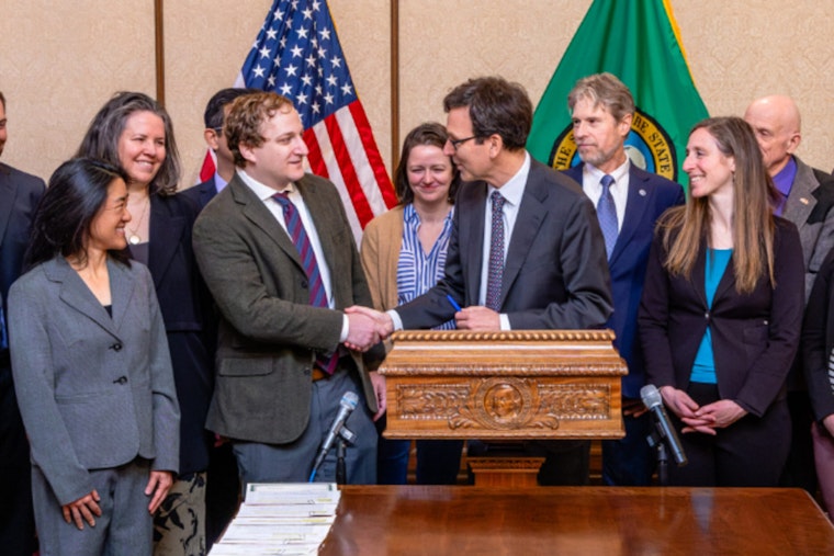 Washington Governor Signs Key Forest Management and Wildfire